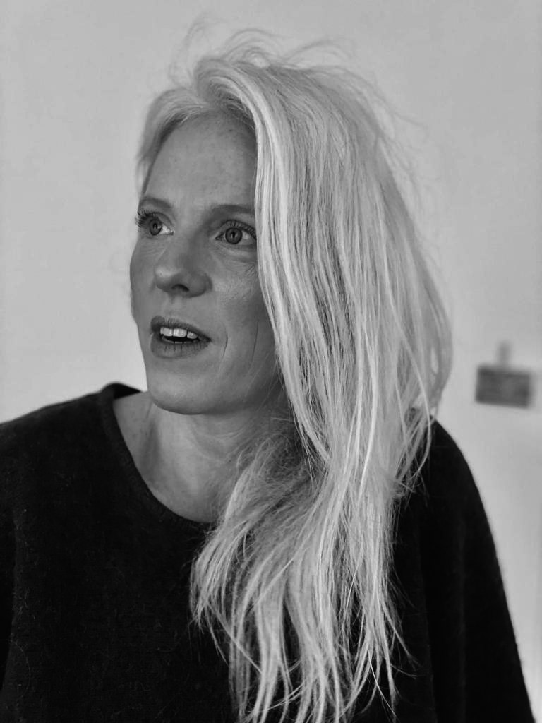 COMME ABECEDAIRE – Jennifer Deschamps. – LE CINEMA DOCUMENTAIRE DE A à Z
